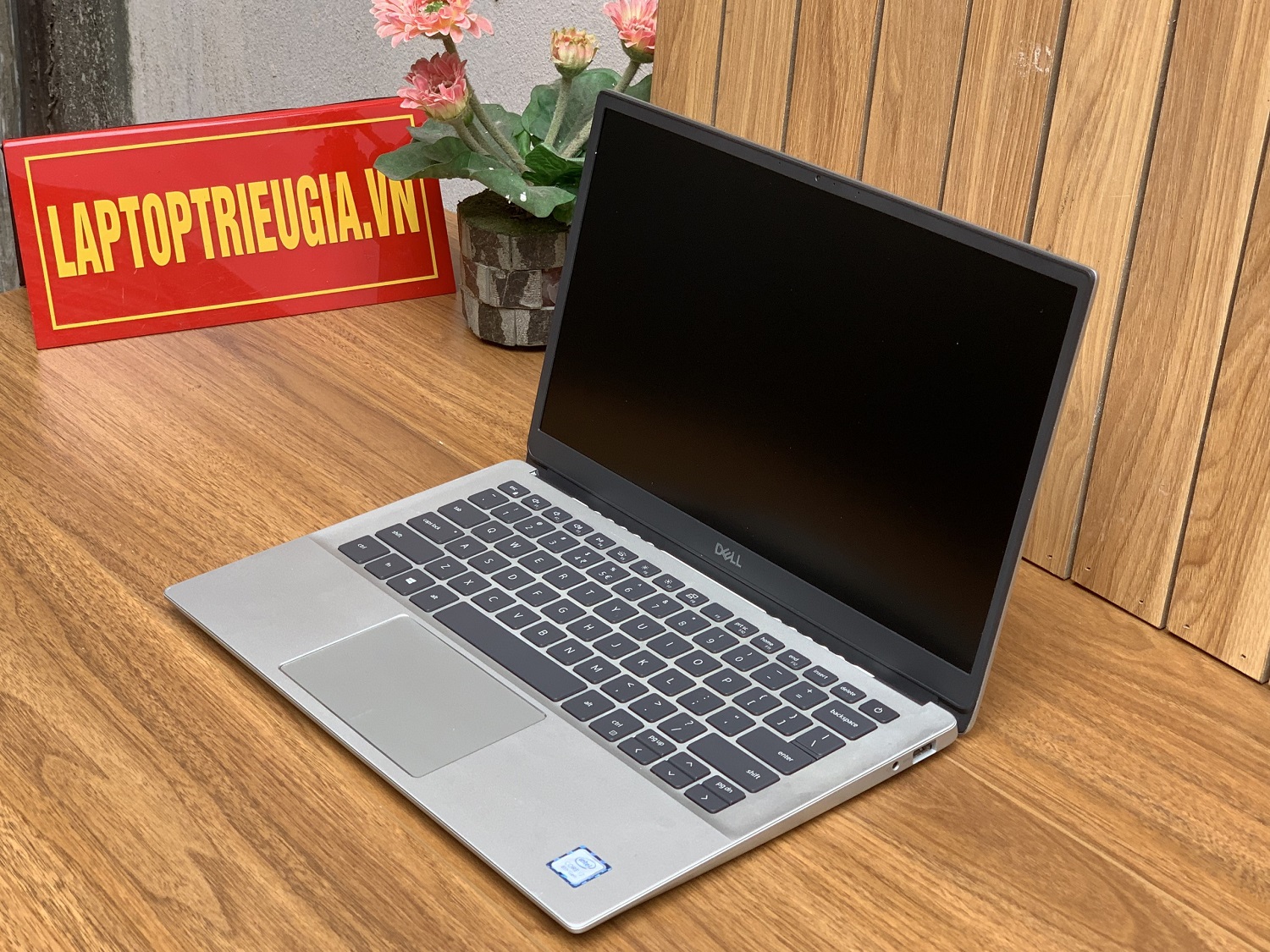 DELL Inspiron 5390
